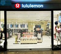 China Crystal Slats 4m Wide 3m High Clear Roller Shutters for sale