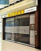 China Commercial Use 3000mm Height 16mm Tube Transparent Roller Door for sale