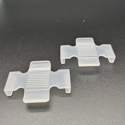 China Durable Cross Style Waffle Pack Lids Clips - 2 Inch Transparent PP Material with Impact Resistance for sale