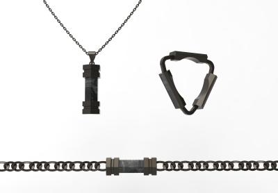 China Men's Triangle Ring And Pendants Set Chain Carbon Fiber Jewelry With Mould Making Service for sale