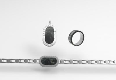China Silver Stainless Steel Carbon Fiber Jewelry Trio, customizable with personalized engravings, is a versatile unisex Fashion Accessories for sale
