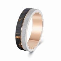 China Customizable Width Forged Carbon Fiber Ring with Rose Gold Plating and Unique Marbled Patterns for Men's Wedding Band for sale