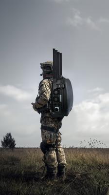China 6-Channel Anti-Drone Jammer Backpack System 350W RF Power 2km Range GPS UAV Neutralization for sale