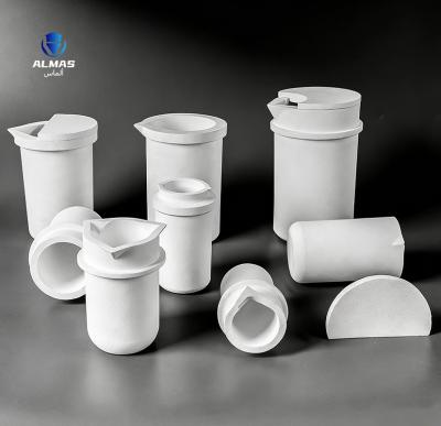 China 4KG Ceramic Melting Crucible 2000°C for Non-Ferrous Metal Glass Furnace for sale