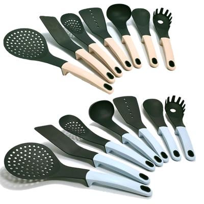 China Kitchen Gadgets Set Nylon Camp Cooking Utensils Home Heat Resistance 210 Utensils for sale