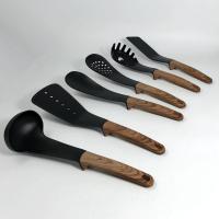 China 7pcs Kitchen Utensils Set Heat Resistant Silicone Cooking Tools for Non-stick Cooking for sale