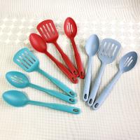 China Modern Nylon Handle Ladle Utensil for Serving Soup Sauce Minestra and Pasta Design Black for sale