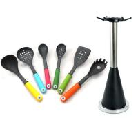 China 210 Degree High Temperature Resistant Kitchen Utensils Sustainable and Nylon Material for sale