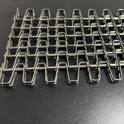China Metal Chain Driven Horseshoe Stainless Steel Honeycomb Mesh Belt for Seafood Cooling for sale