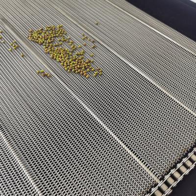 China Stainless Steel Wire Mesh Conveyor Belt Heat Resistant for Furnace 304 20mm Pitch for sale