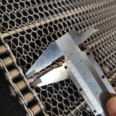 China Stainless Steel Wire Mesh Conveyor Belt Custom Dimensions Customizable Size 304 316 Balanced Weave for sale