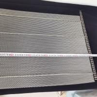 China Stainless Steel Wire Mesh Conveyor Belt Heat Resistant Furnace Balanced Weave 304 316 10mm Pitch for sale