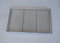 China Baking Serving Drying 40cm Wire Mesh Tray With Handle for sale