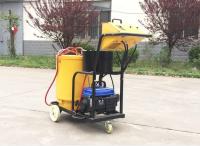 China 60L 0.95KW Asphalt Crack Sealing Machine Hot Fill Seal Equipment for Road Repair for sale