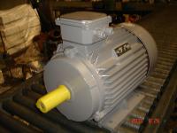 China IE3 355mm Shaft Height Three Phase AC Electric Motor 220/380/460V 1120kg Cast Iron for sale