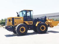 China Heavy Load Tractor Wheel Loader 5 Ton With Joystick Hydraulic Transmission for sale