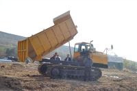 China 12 Ton Crawler Dump Truck 240HP Cummins Tracked Carrier for Mud Road Swamp Snow Slopes for sale