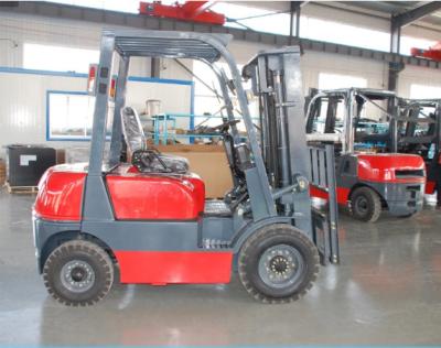 China Manufacturer  1.5Ton Diesel Forklift (ISUZU engine,) for sale