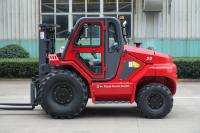 China Automatic Transmission 4 Wheel 3 Ton Rough Terrain Forklift for sale