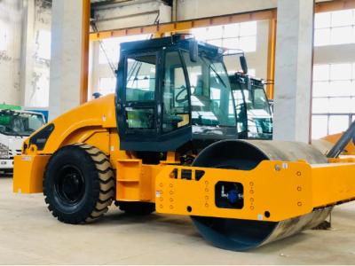 China 10 Ton Vibratory Road Roller 2900mm Wheelbase 82kW Diesel Engine for sale