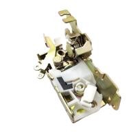 China Customized Front Left Door Lock Latch for Mercedes Sprinter 9017201035 9017200135 9017200335 for sale