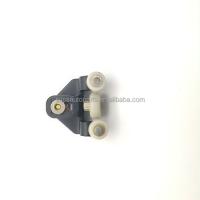 China 18100510 Reference NO. Right Sliding Door Roller Guide for Mercedes Benz Sprinter 906 for sale