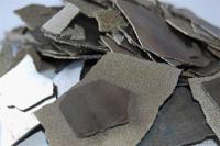 China 99.5% 2cm Electrolytic Manganese Metal Flakes EMM Additive Alloy Elements for sale