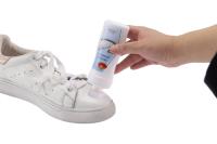 China Sneaker Cleaner Foam Footwear Care For Sneak White Shoes Washing-Free Dry Cleaning Cleaner for sale
