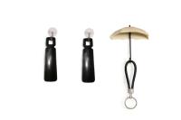 China Quality Portable Plastic Long Shoe Horn 5.3 Inch 13.5CM Plastic PP Large Square Hanging Hole for sale