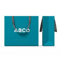 China Luxury White Gift Shopping Bags Gold Stamping And Offset Printing Custom Logo Craft Gifts With Lamination For Candle Use for sale