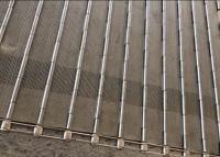 China 304 Stainless Steel Plate Link Conveyor Belt with Anti-Dust Surface for Pharmaceutical and Food Processing Applications for sale