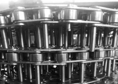 China 304 Stainless Steel Chain Mesh Conveyor Belt with 0.8-3mm Thickness and 31.75-101.6mm Pitch Options for sale
