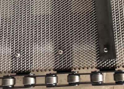 China Custom Stainless Steel Wire Mesh Conveyor Belt with 31.75-101.6mm Pitch for Filtration and Air Drying for sale