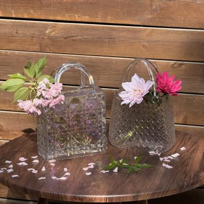 China Hand-Blown Diamond Pattern Glass Handbag Vase - Versatile Decorative Centerpiece for Home & Wedding Decor for sale