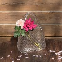 China Hand-Blown Diamond Pattern Glass Handbag Vase - Versatile Decorative Centerpiece for Home & Wedding Decor for sale