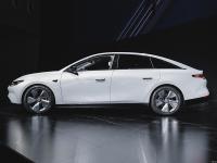 China Leapmotor C01 Electric Sedan 5050mm Length with 525-717km Range and 200-400kW Power Options for sale