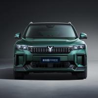 China Voyah Free Compact SUV EV Electric PHEV with 490 HP, 720 Nm Torque and 1221 km Extended Range for sale