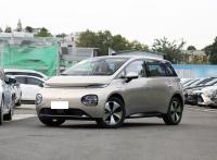 China Baojun Cloud EV Hatchback Electric Car with 360-460km Range and 100kW Motor Power for sale