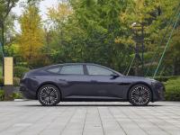 China 2025 AVATR 12 EV EREV Electric Sedan 5020mm 39kWh Battery 231kW Motor for sale