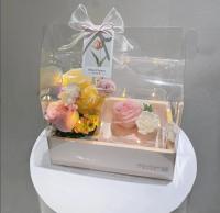 China DIY Transparent Flower Cake Boxes PVC Wedding Christmas Birthday Gift Packaging with Handles for sale