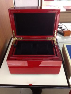 China Hot sale Luxury lock leather wooden prefered gift box for sale