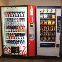 China Convenience Store Automatic Snack And Drink Combo Advertisement Self-Service Vending Machine for sale