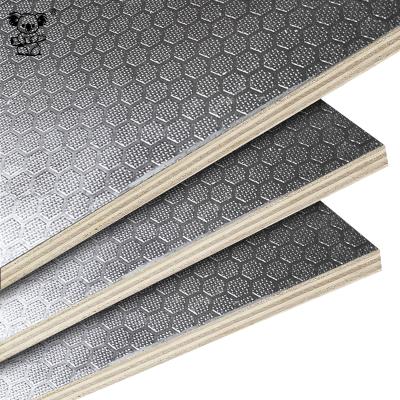 China Professional 18mm Thick Anti-Slip Dance Floor Board WBP Melamine Glue 2440*1220mm for sale
