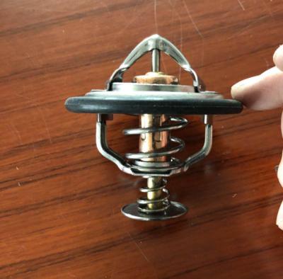 China Hino Engine Parts N04C 82 Degree Thermostat SZ910-46039 for sale