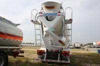 China National Heavy Truck HOWO 8X4 5.5 Square Concrete Mixer Truck and Capacity of 2-25m3 for sale