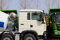 China 7.98 Square Concrete Mixer Truck with 6x4 8x4 Chassis Sinotruk HOWO TX 350 HP Diesel Fuel for sale
