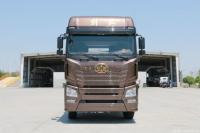 China Jiefang JH6 6x4 4x2 8x4 Tractor with Air Suspension Driver's Seat and Multimedia System for sale