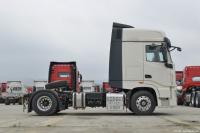 China Left-Hand Drive Dongfeng Tianlong KX 4*2 6*4 LNG Tractor Head with Stability Control for sale
