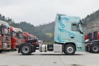 China 12 Forward Shift Dongfeng Tianlong GX 4*2 6*4 Diesel Traction Head with 450hp Horsepower for sale