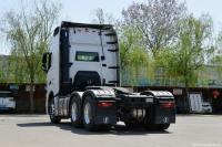 China Affordable Shacman X6000 6X4 4X2 6X2 CNG LNG Tractor with ABS and Air Suspension for sale